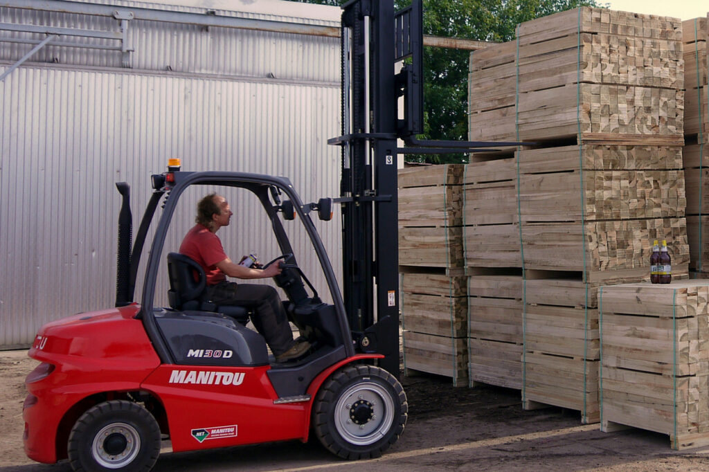 New Manitou Equipment | OEH | Lifting & Handling Equipment Specialist